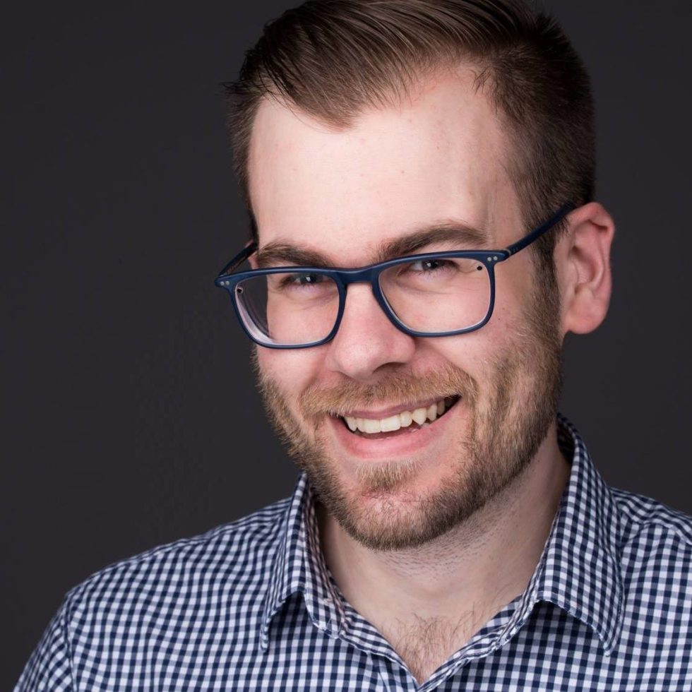 On Location Headshot Set-Up with Jon Meadows | Headshot Hot Sauce